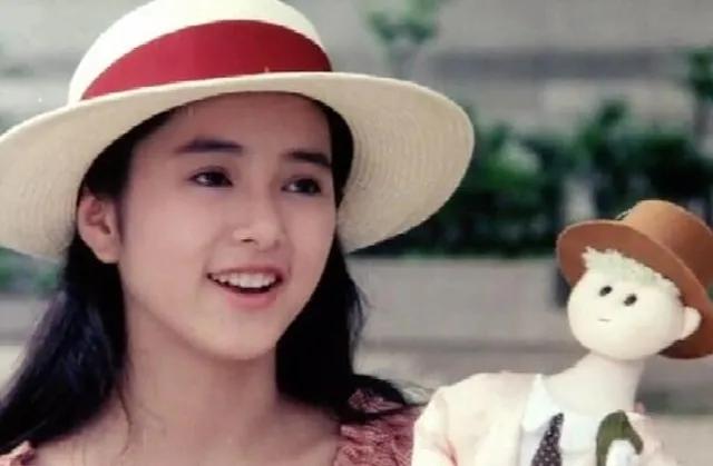 Ye Yunyi married the playboy Chen Bohao at the peak of 22 years old ...