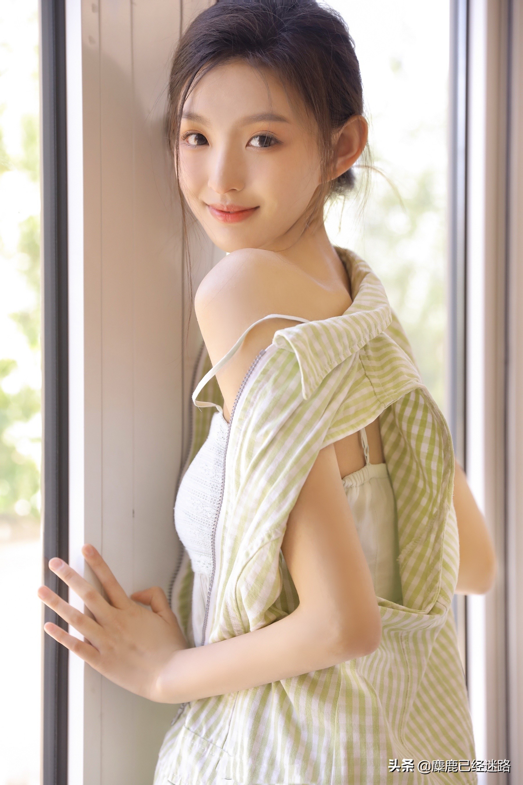 The best goddess Wang Sijie, today is the day sweeted by Xiaojie again ...