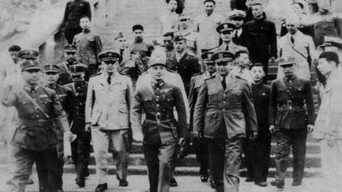 Mao Renfeng, one of the four secret agents, was proud of the early ...