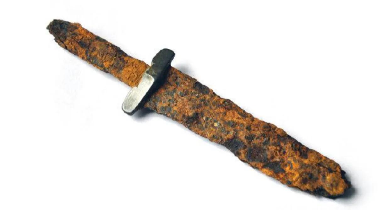 Why did the ancient sword from 2400 years ago not rot for thousands of ...