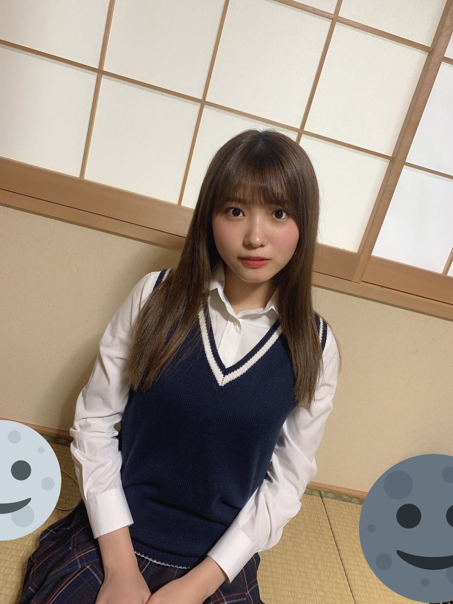 Magazine model Airi Furuta, released the red bikini photo "Summer Love ...