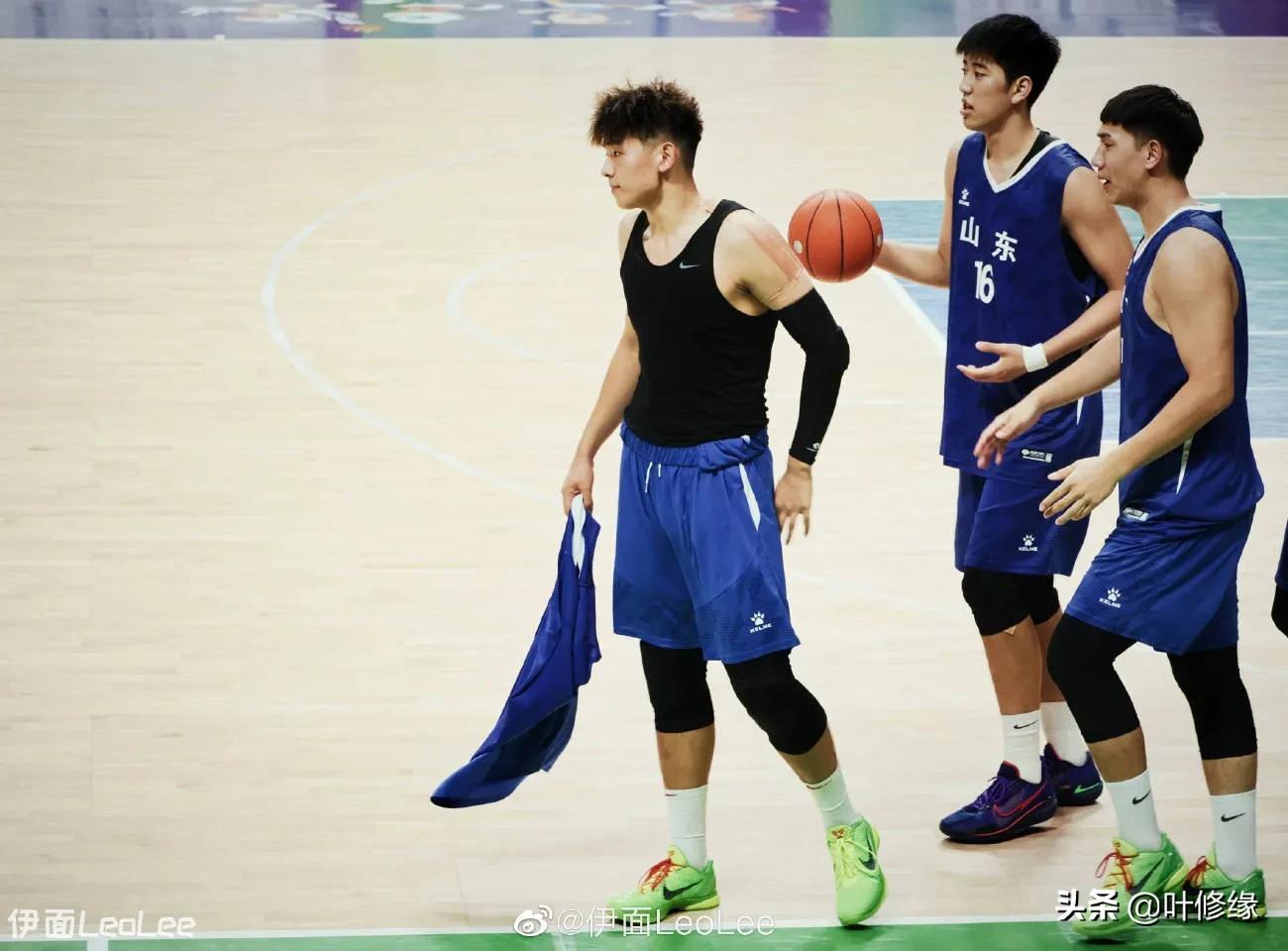 Xie Li Yongwei and Li Xinyi choose to study abroad. This kind of ...