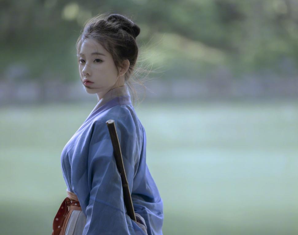 Feng Timo's antiquity portrait is on the rise, beautiful and sassy ...