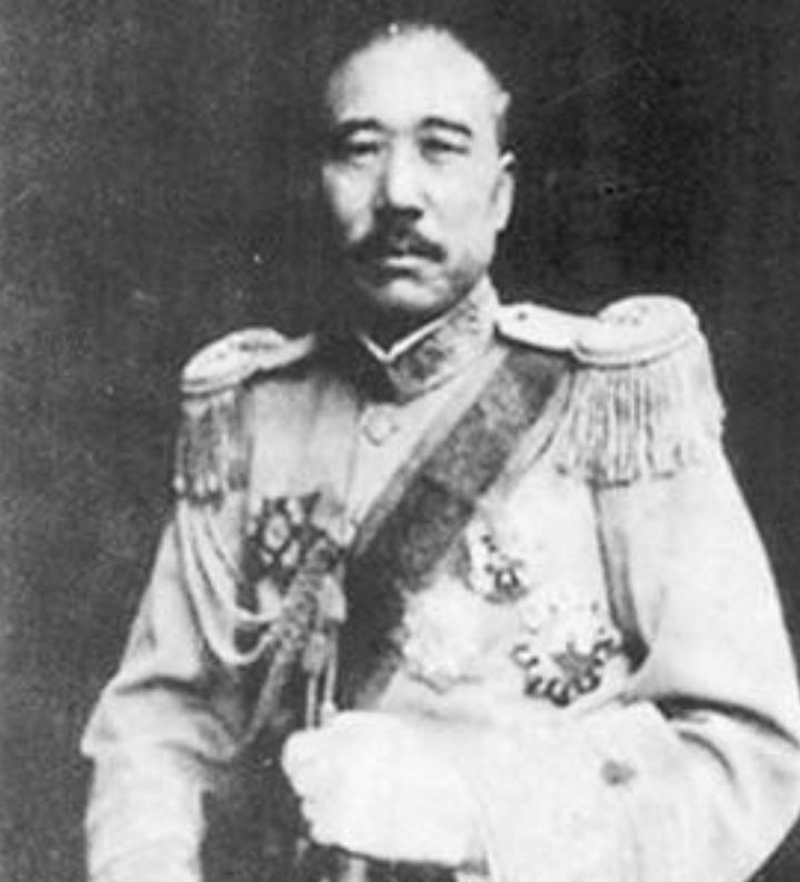The second-level general raised his head and smiled when he was tried ...