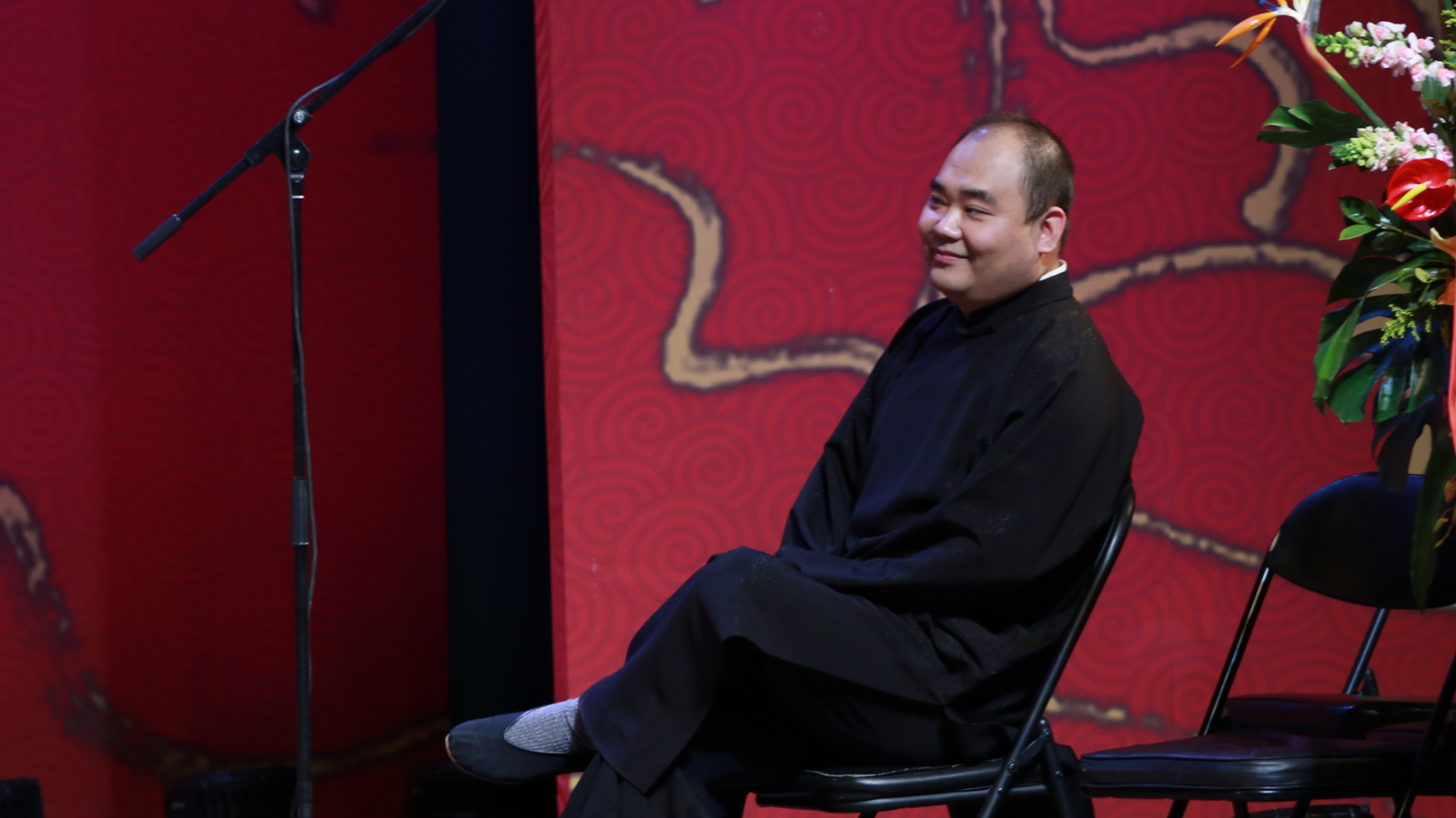 Guo Degang can't resist people, Hou Zhen plays games and ignores Lao ...