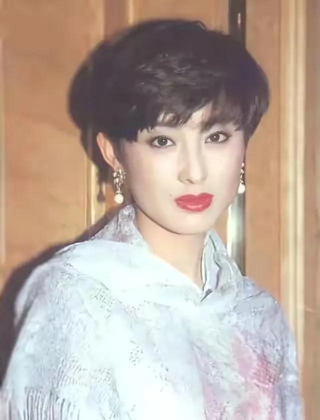 Shanghai actress-Zhang Min - iNEWS