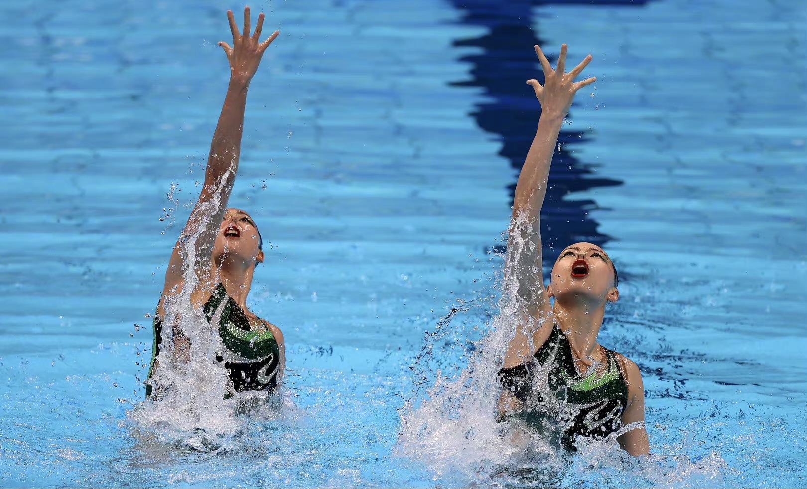 China's "Green Snake" astounds the world, water ballet picks silver ...