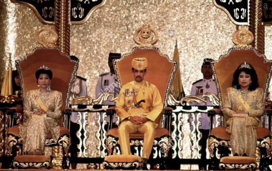 Nine years ago, the 32-year-old Brunei princess married a 3-year-old ...