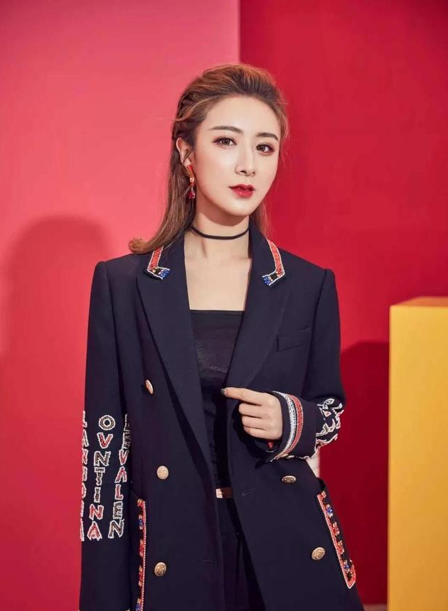 Why is Wei Ya, the first Chinese live broadcaster, not willing to be a ...