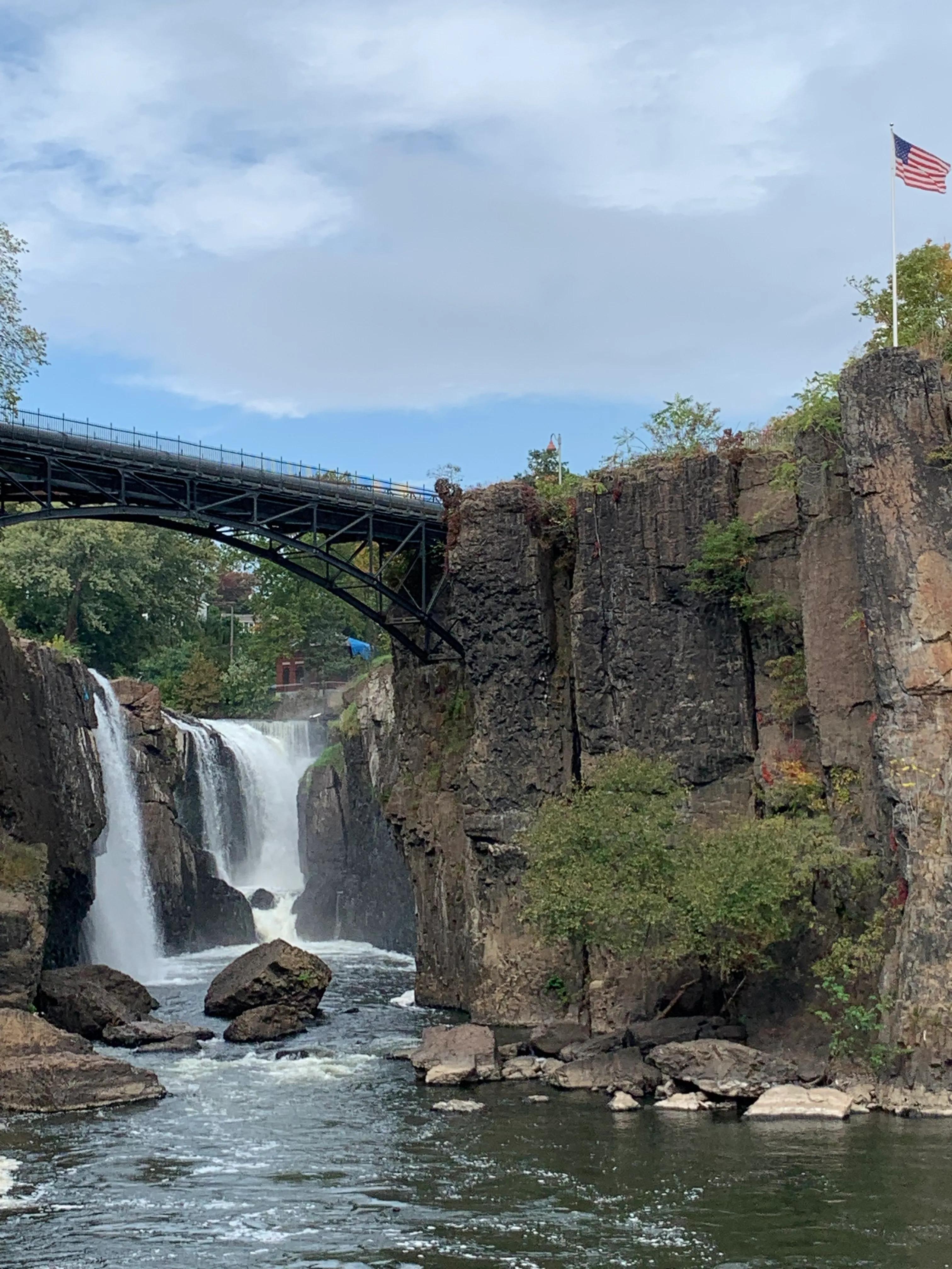 Paterson Great waterfall - iNEWS