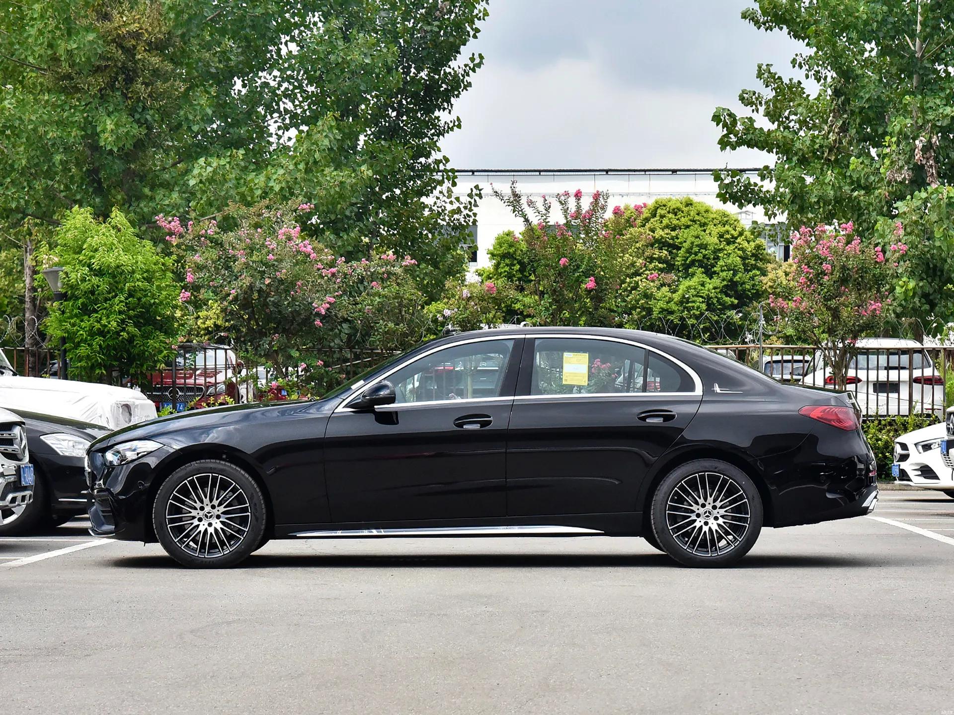 Mercedes-Benz C-Class 2022 C260L Sport Edition - iNEWS