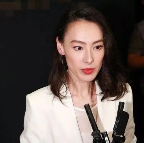 Liang Luo Shi Shi Shop, the three sons did not shake her, but he lived ...