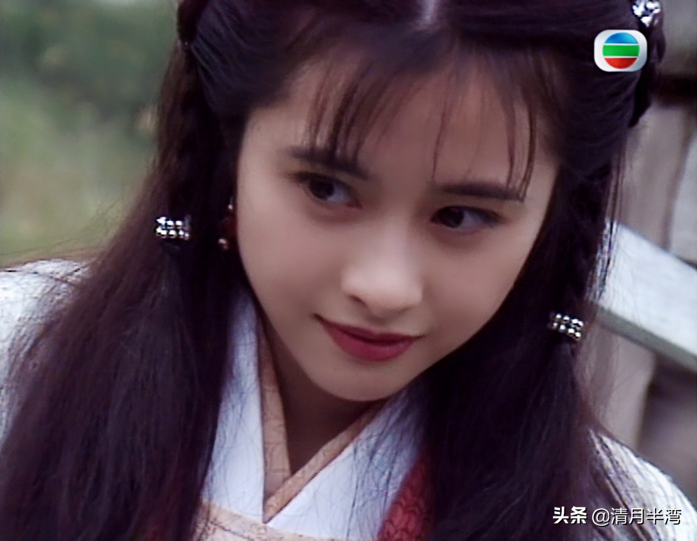 Don't be hard on the aura girl!The new version of Zhong Ling is dull ...