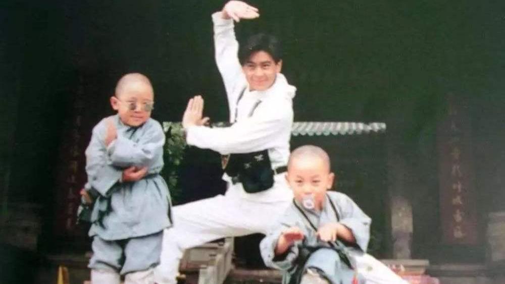 "Kung Fu Child Star" Shi Xiaolong and He Jie's Love Past - iNEWS