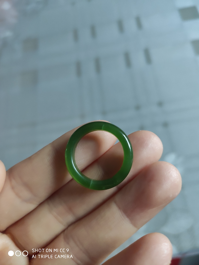 The jade ring on the hand broke, what should I do, these three repairs ...