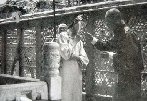 Before Wan Rong died, the Soviet army had asked her to see the queen's ...