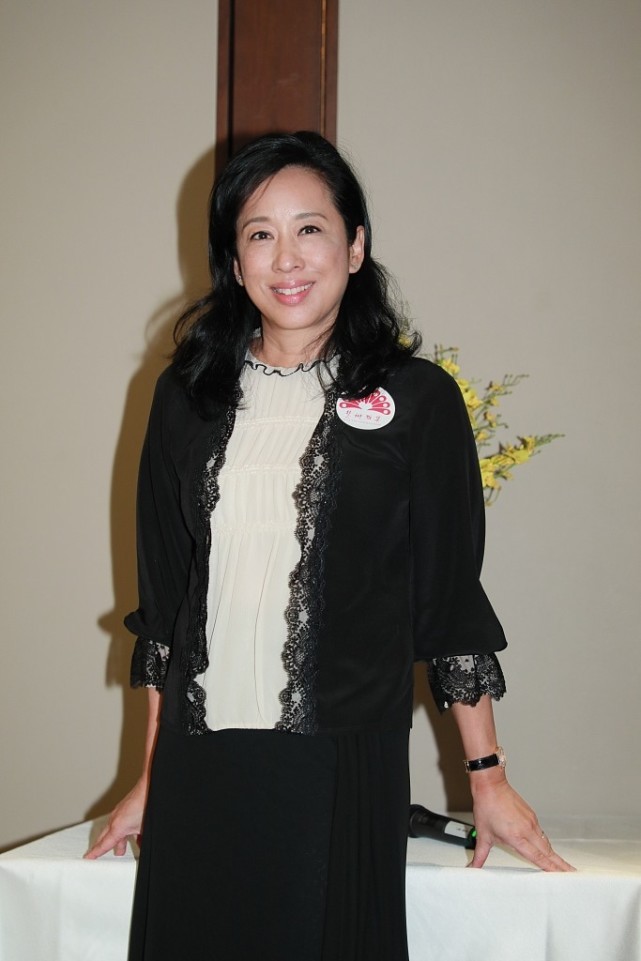 Guo Jingjing's mother-in-law is worthy of being a model. She is 63 ...