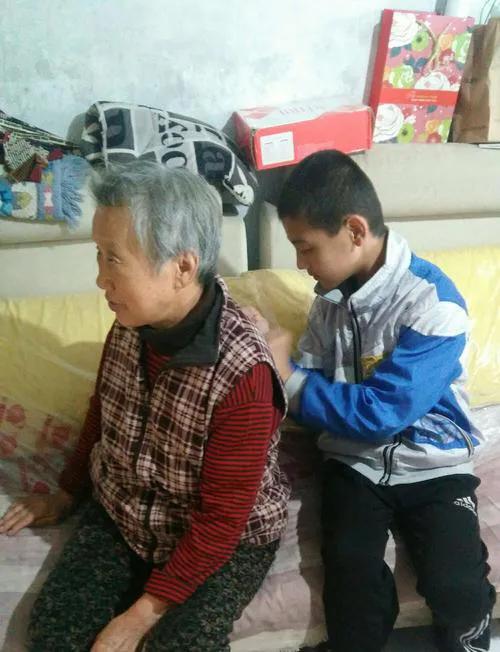 In Zhongyuan, do you call your grandpa and grandmother this way-"Wei Ye ...