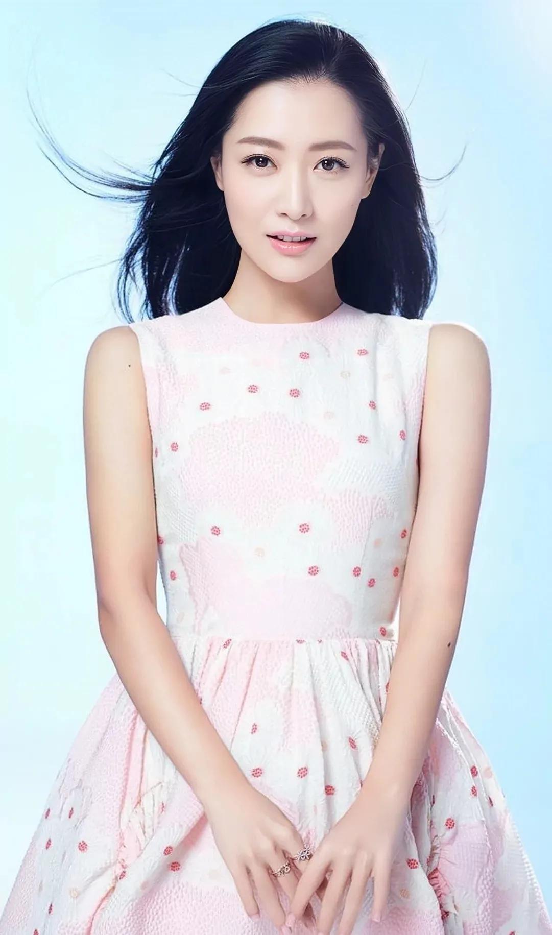 A group of exquisite photo albums of actor Bai Bing: Do you like her ...