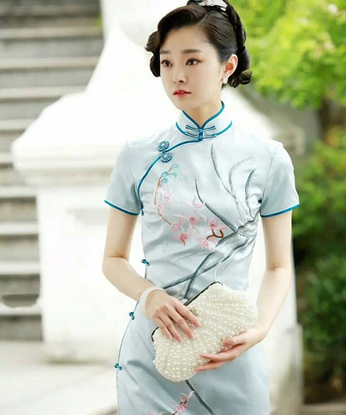How is the actress cheongsam model? Song Yu Chen Yao spirit, see the ...