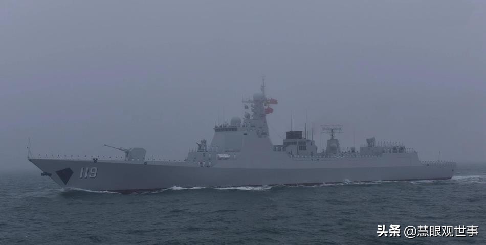 Appreciation of the majestic appearance of the Chinese fleet near the ...