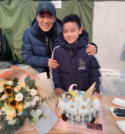 Han Haolin, who debuted at the age of 4 and became popular at the age ...