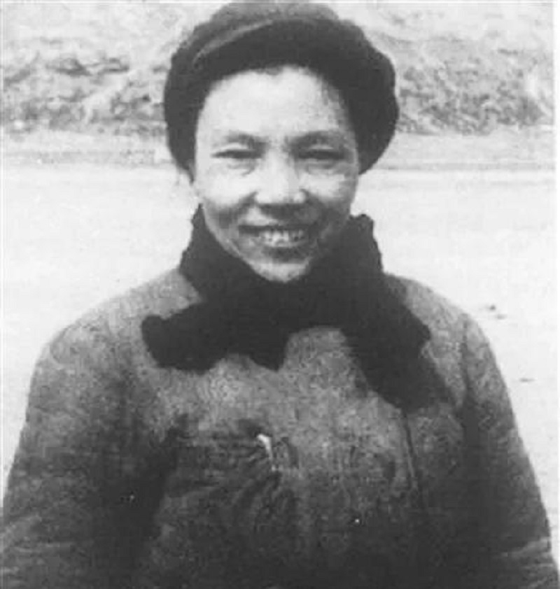 Li Fuchun's beloved wife Cai Chang: Going through all fires for women's ...