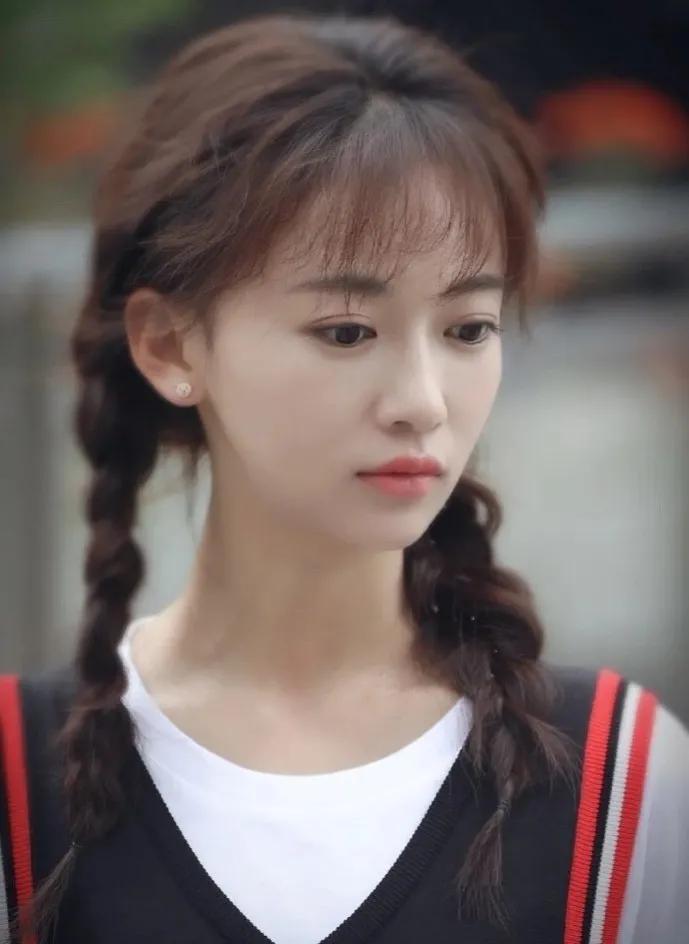 It's a hot night, and a cool night, Wu Jinyan, please hone your acting ...