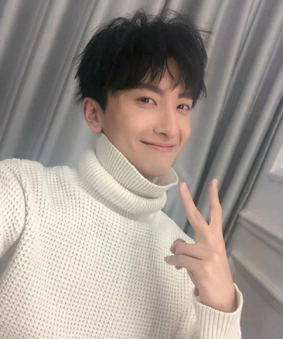 Little gossip, Niu Junfeng, Tan Jianci, Wang Yibo, Wei Zheming, Di Lieba, Yi Yang Qianxi - iNEWS