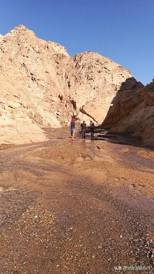 The starting place of Mogao Buddhist Caves, the fire of Turpan Basin ...