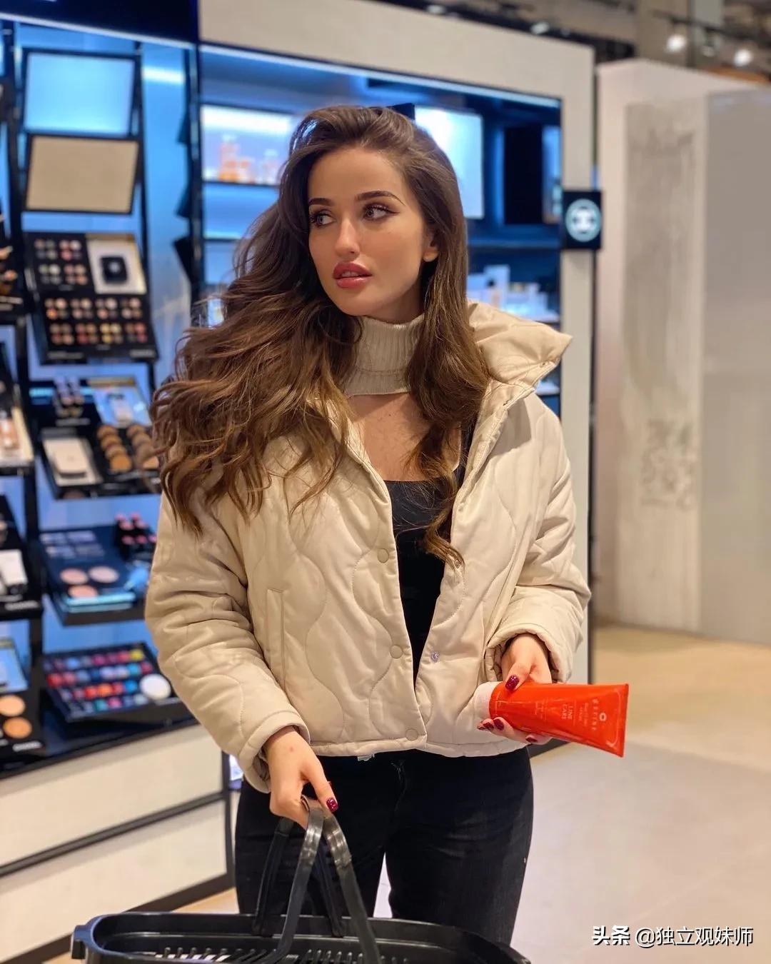 Russian blogger, Emilia Danilevskaya - iNEWS