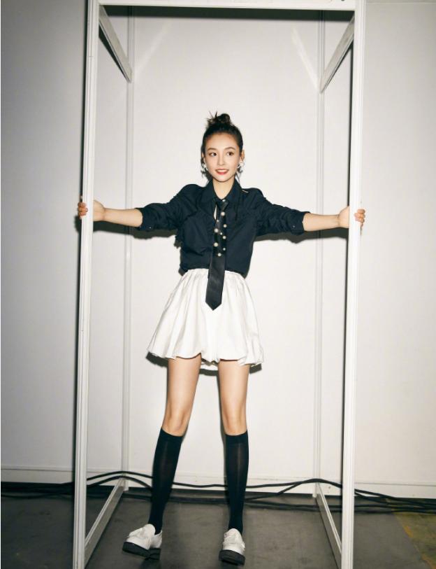 Hot drama is released!The kiss scene between Wu Shixun and Wu Qian ...