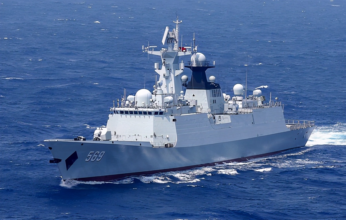 The improved 054A frigate debuts and uses active phased array guidance ...