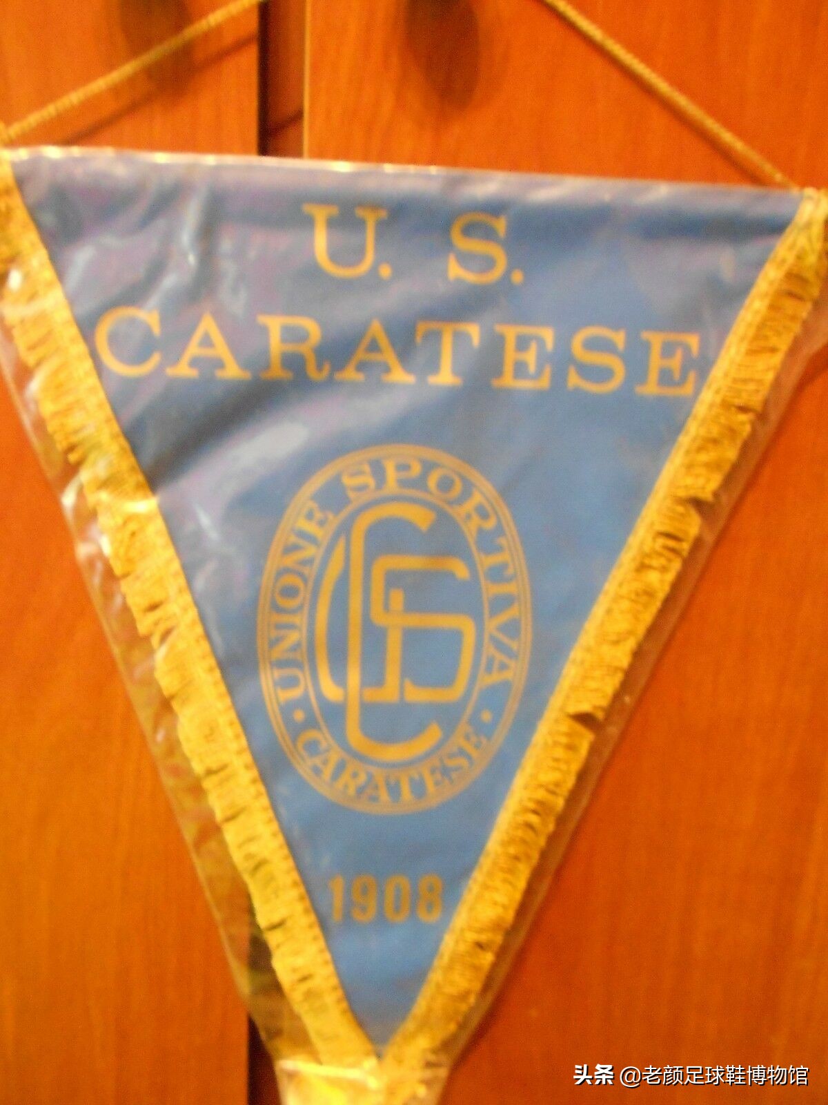 More exaggerated than Vardi, the furniture factory amateur players ...