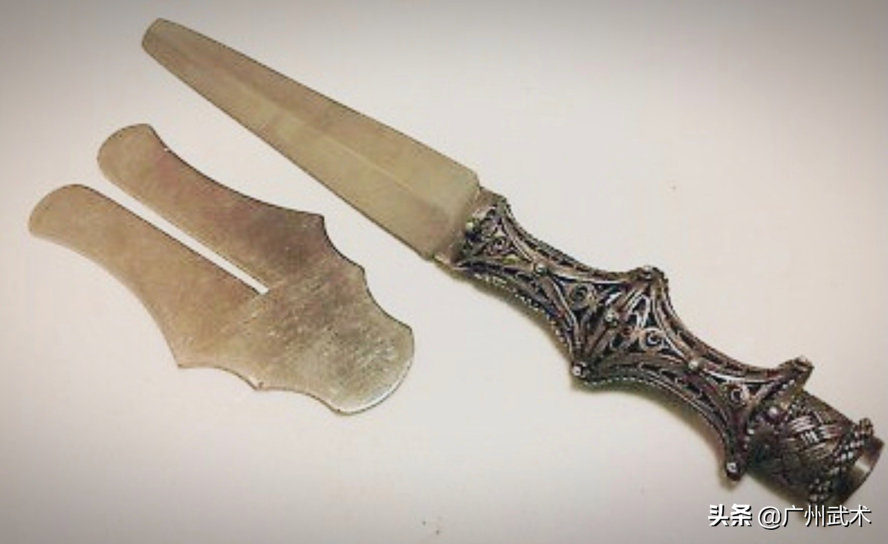 "Jewish Circumcision Knife" - iNEWS