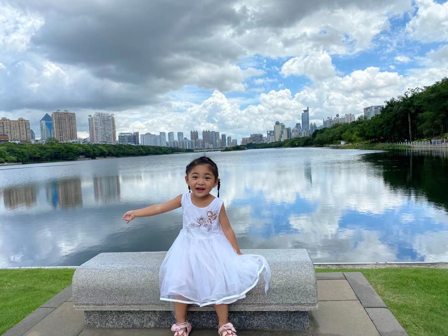 There is still a certain gap between talkative and non-talkative ...