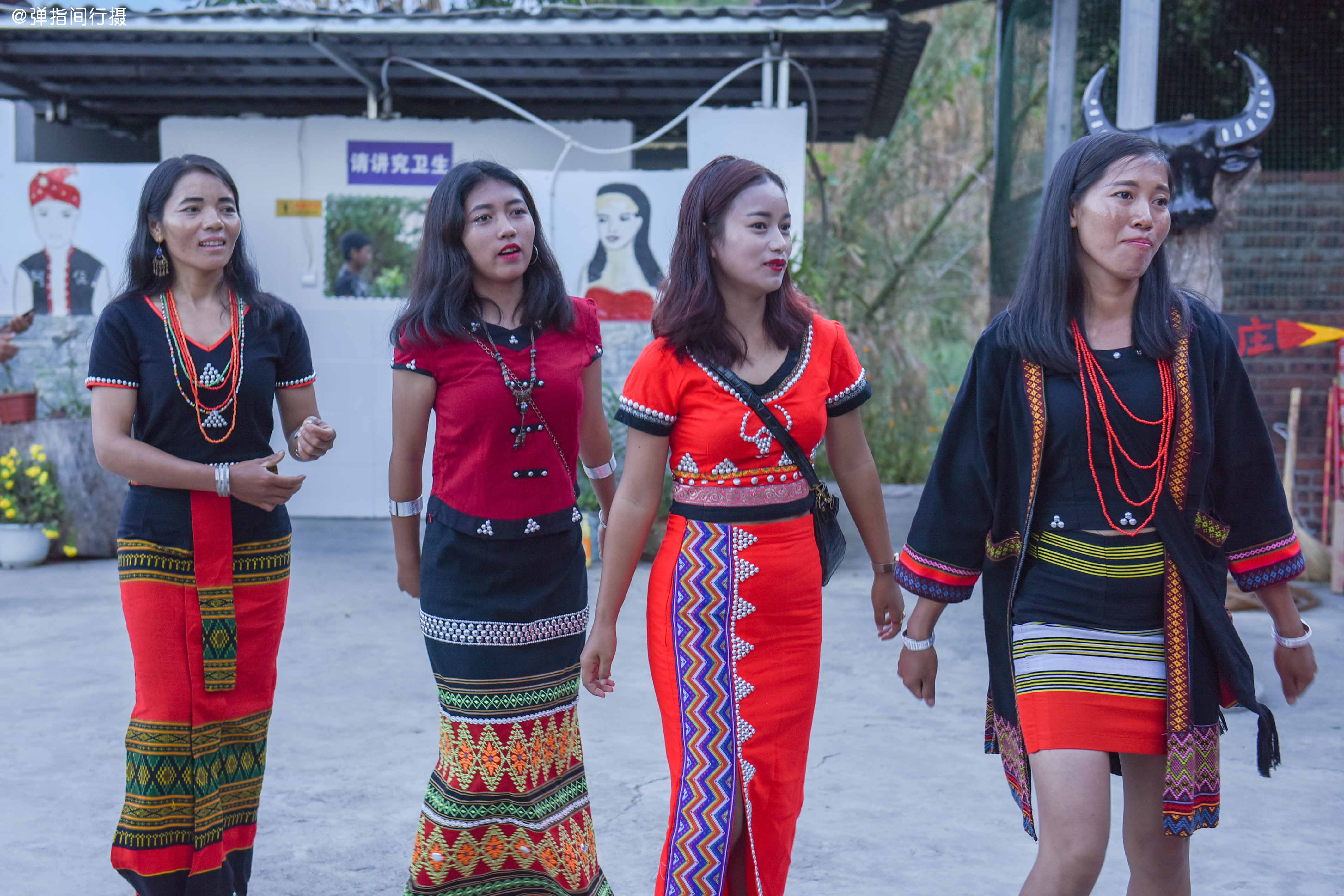 Travel to Lincang, Yunnan, and taste the special cuisine of the Wa ...