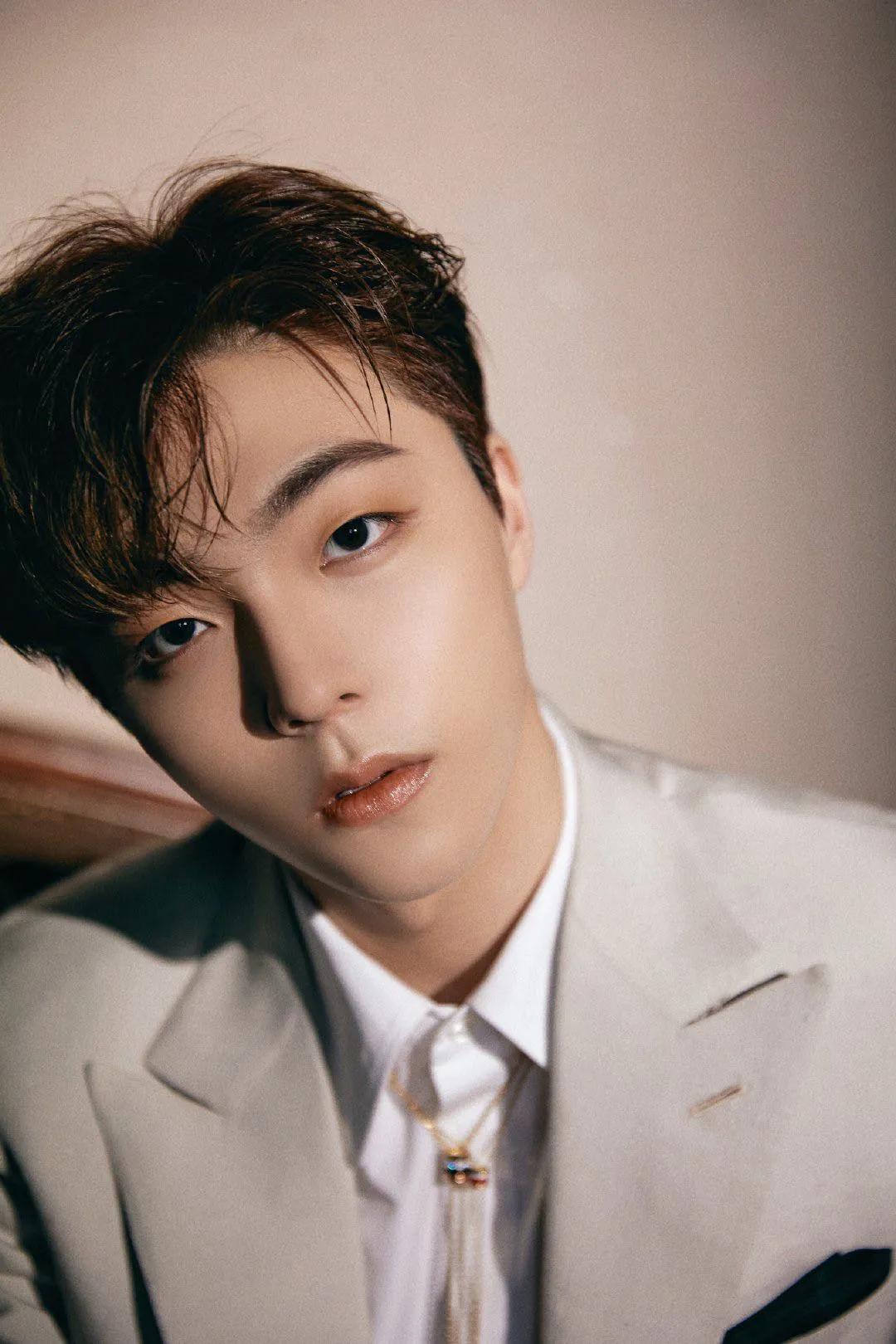 Is Gong Jun and Zhang Zhehan still in touch?Ju Jingyi is a great ...