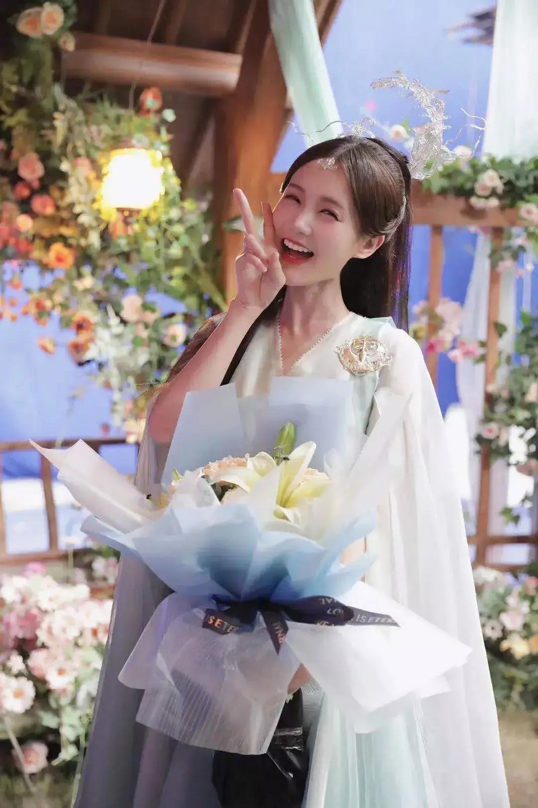 Deng Shareba Li Yitong Dong Jie - iNEWS