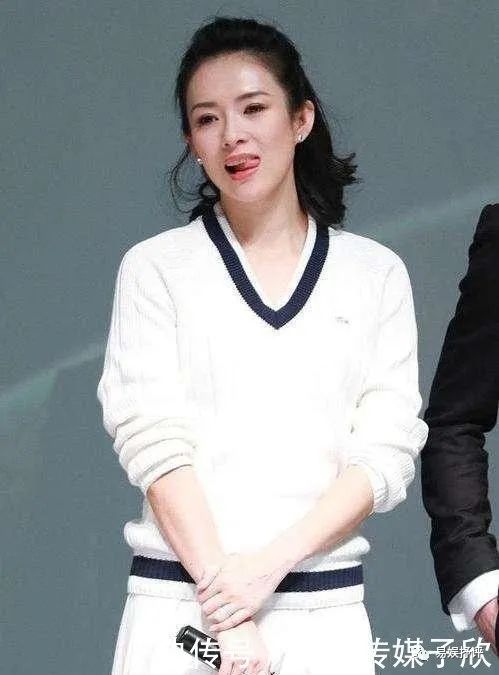 The first sister of Huayi, Li Bingbing, cried and turned into tears after she got the movie. The ...