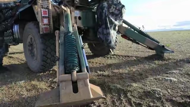Shallow/nearly deep artillery backbone of the Chinese High Mobility ...