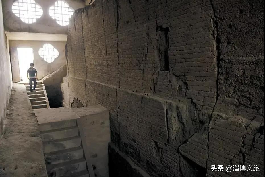 Crystals entered China very late. Why did Linzi, the ancient capital of ...