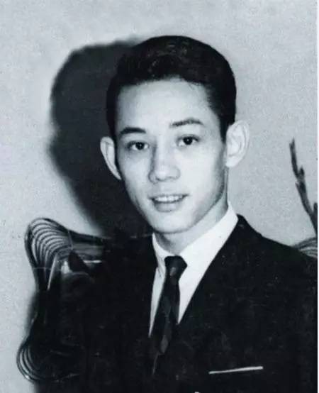 The 78-year-old Yang Shoucheng, besides saving the female celebrity ...