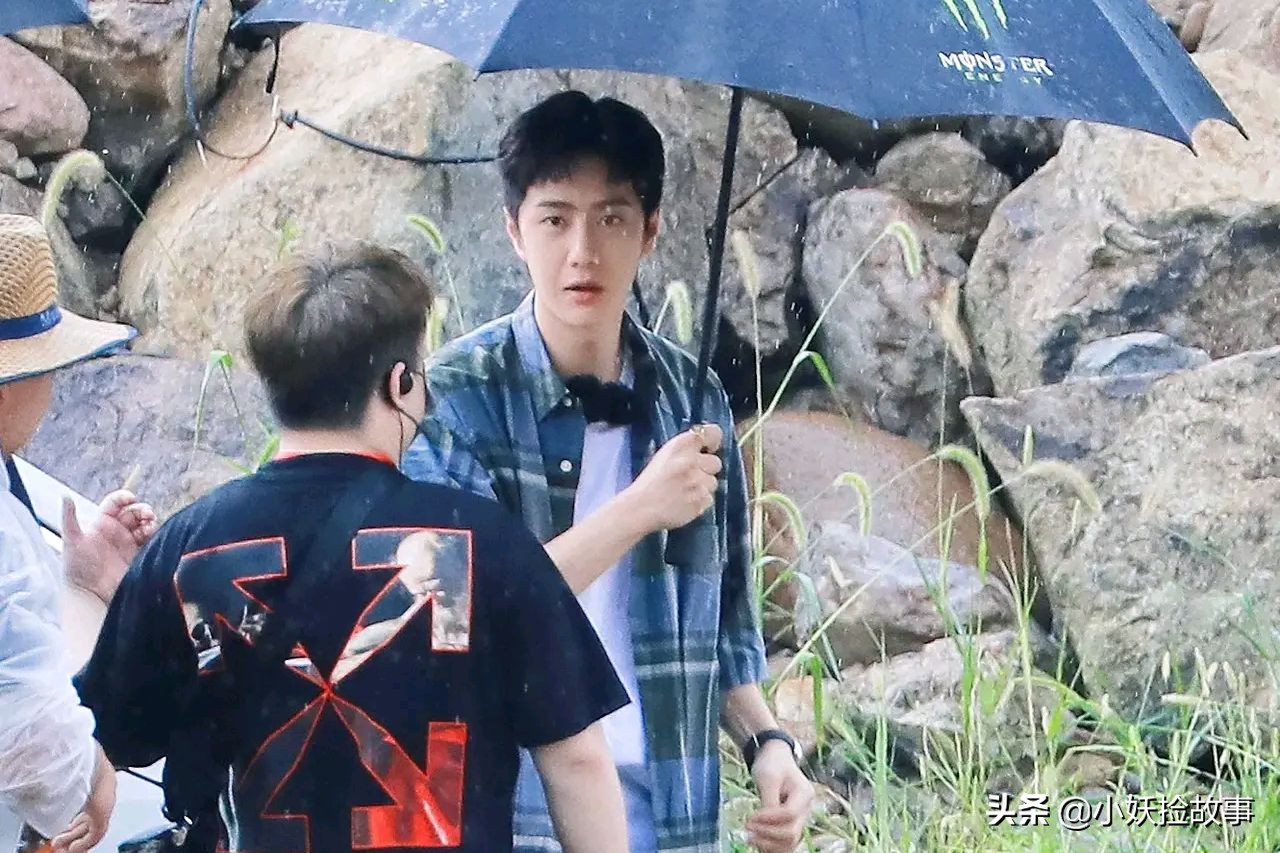 Recording on location every day, Wang Yibo laughed a lot after a long ...