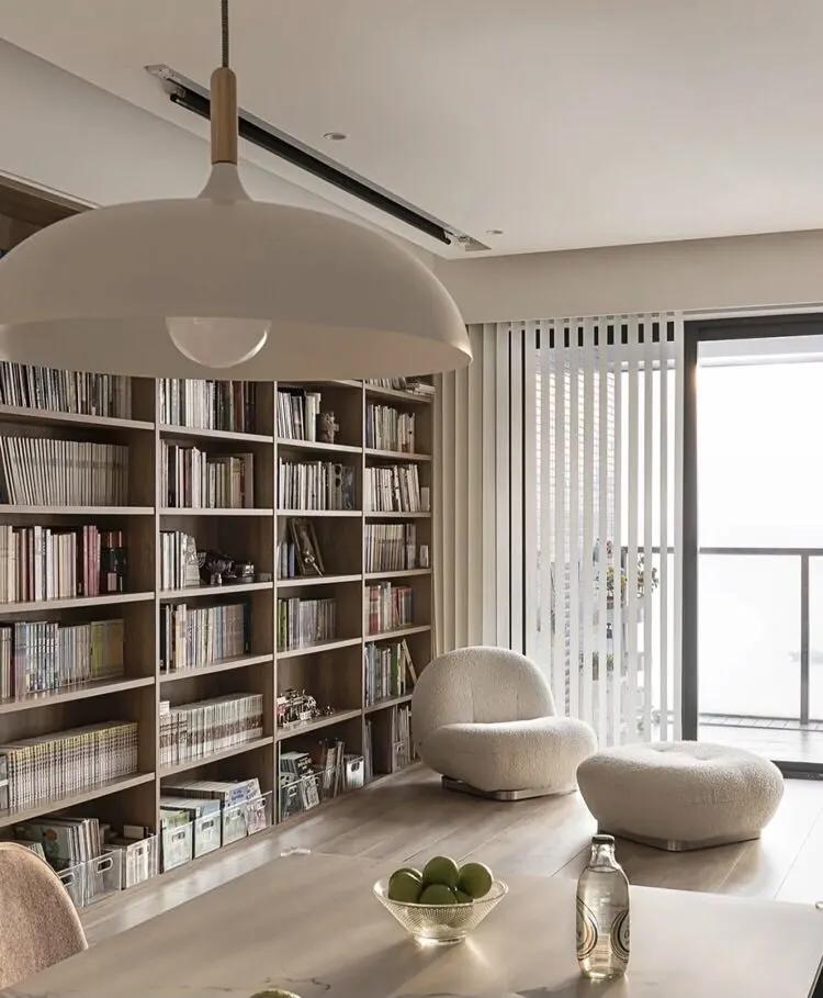 The nouveau riche flaunts that he is rich, and he decorates ...