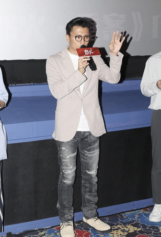 Nicholas Tse is still so handsome at 41 years old, wearing a suit and ...
