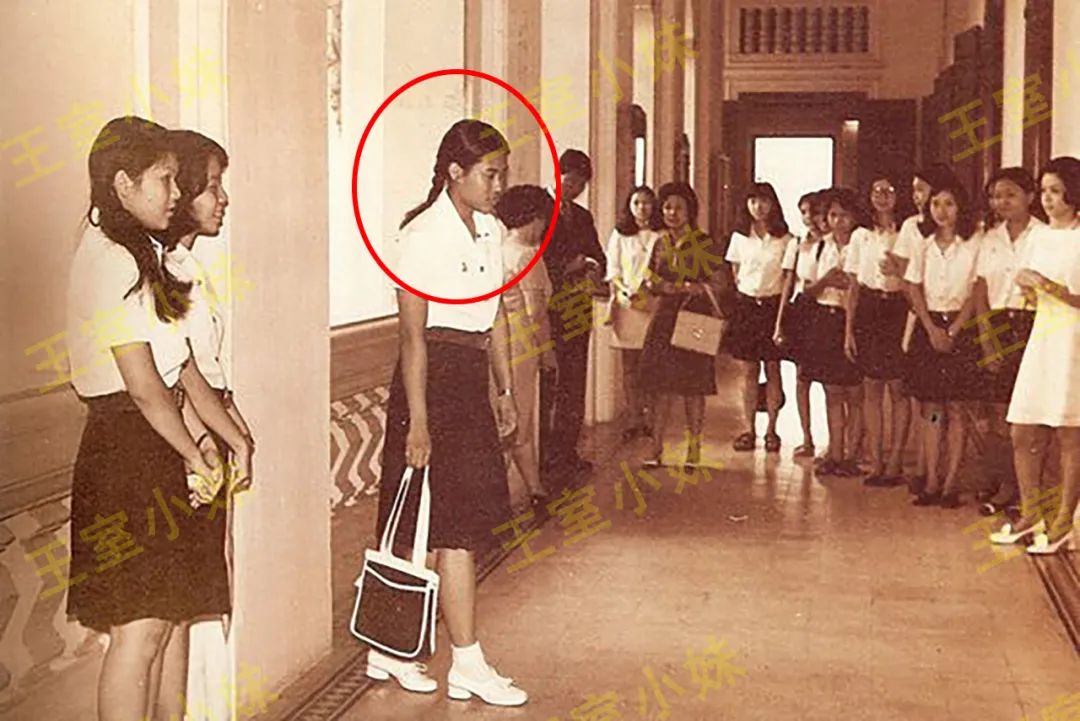 The poetry also loved his daughter, and the poetry Lin Tong was petted ...