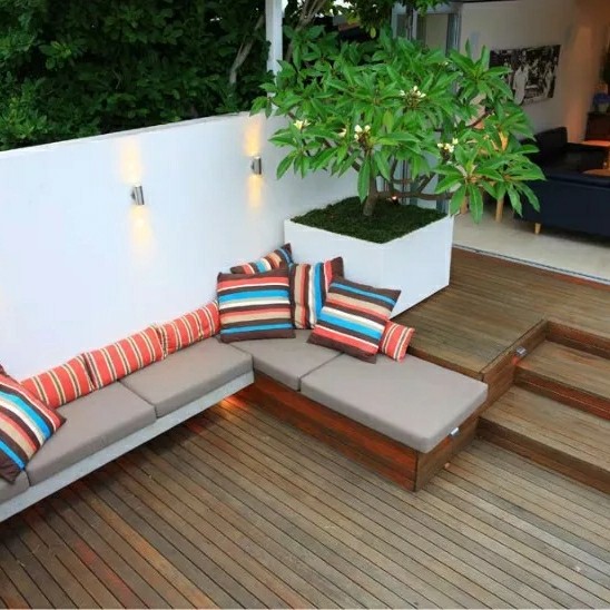 Courtyard paving: creative paving design for private courtyards, both ...