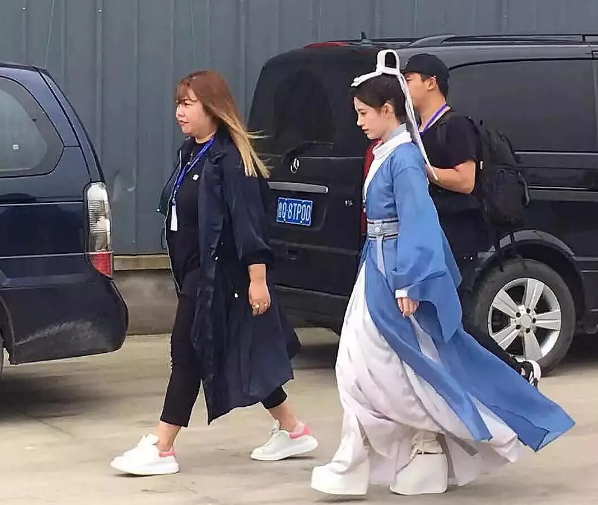 Ju Jingyi's modern drama exposes his shortcomings. The high-waisted ...