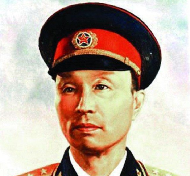 In 1964, Admiral Zhang Aiping suddenly took leave during a meeting. Why ...